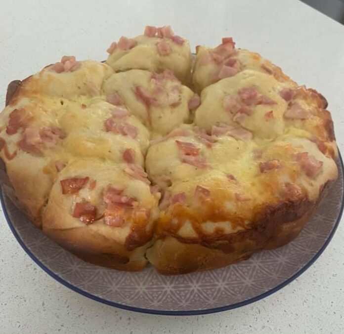Bacon & Cheese Slow Cooked Bread - Slow Cooker Tip Bacon & Cheese Slow Cooked Bread - Slow Cooker Tip