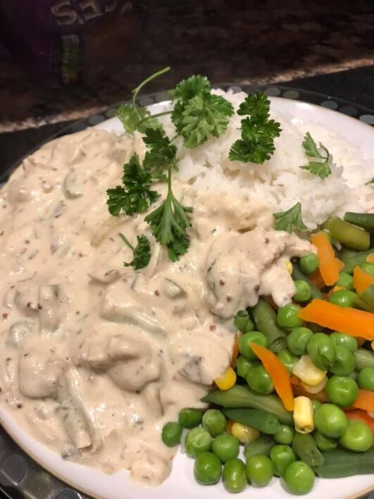 Slow Cooker Creamy Chicken Recipe - Slow Cooker Tip