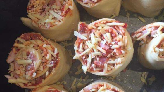 Homemade Pizza Scrolls Recipe - Slow Cooker Tip