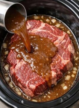 Brown Gravy Over Raw Chuck Roast - Slow Cooker Tip